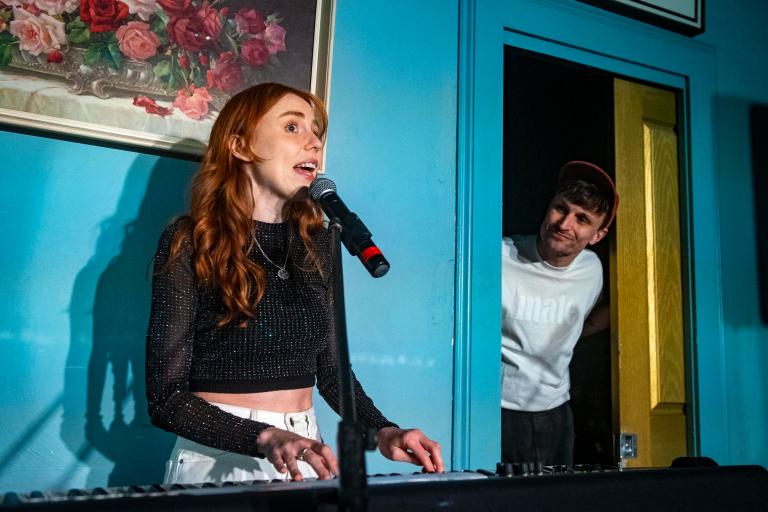 REVIEW: Ally Morgan displays songwriting gift at Bondi Festival ...