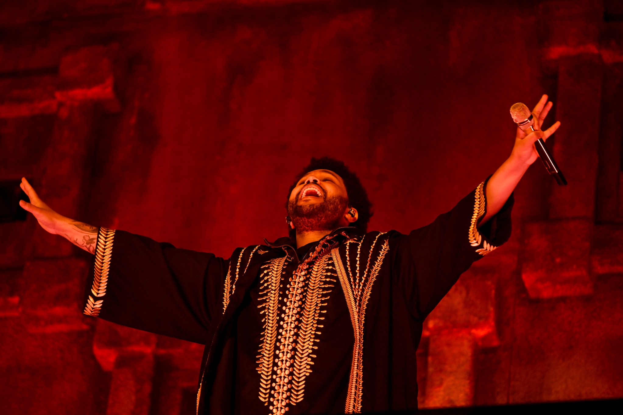 REVIEW: The Weeknd brings arena spectacular to Sydney – MusicalTheatre ...