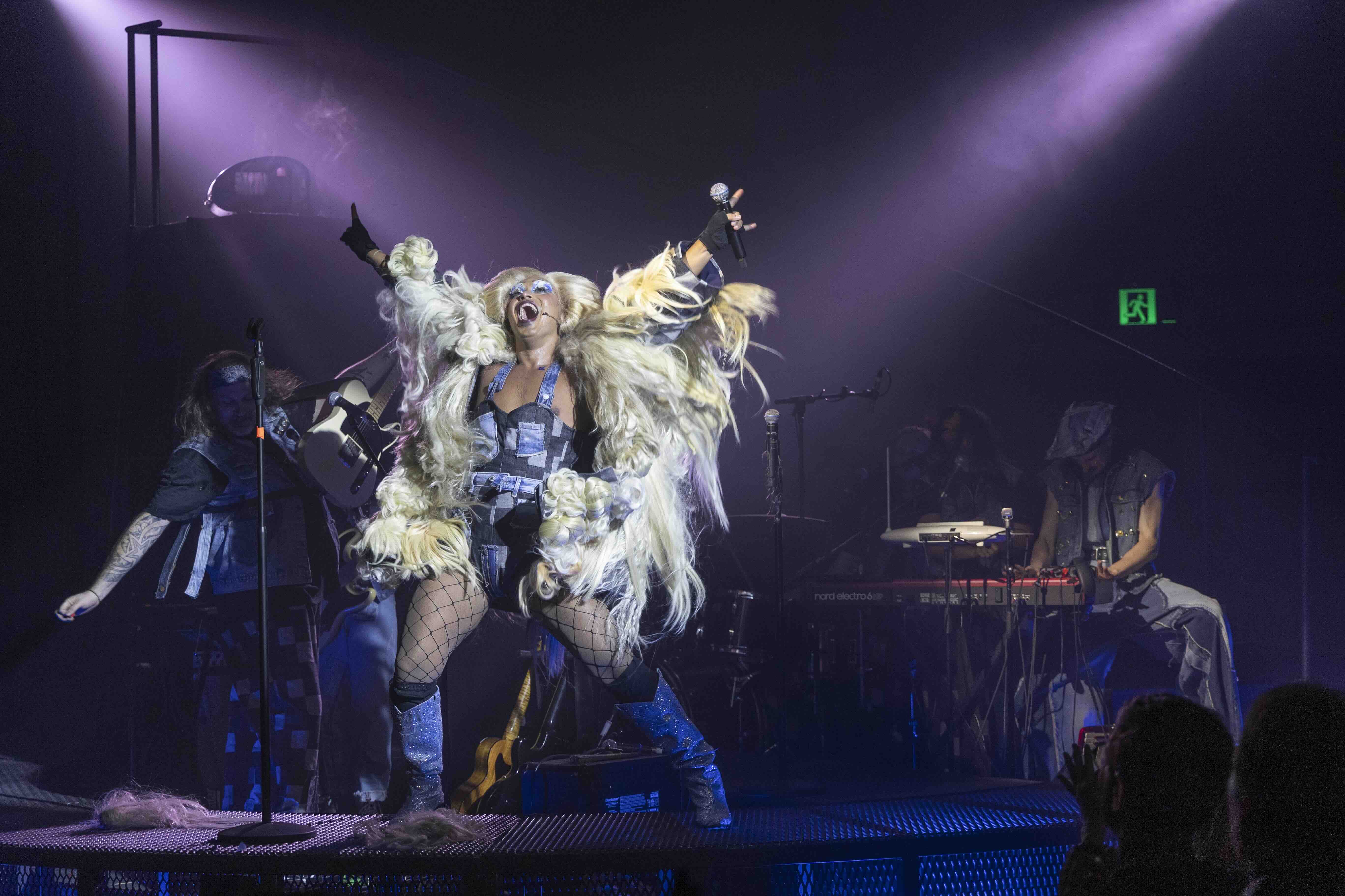 REVIEW: Hedwig and the Angry Inch launches in Sydney – Musicaltheatre ...